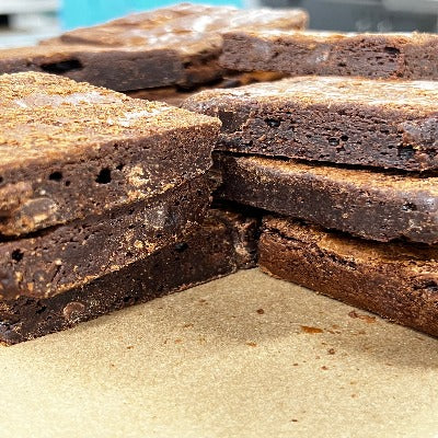 Chocolate Chunk Brownie Gift Box - 8 Brownie– Dancing Deer Baking Company